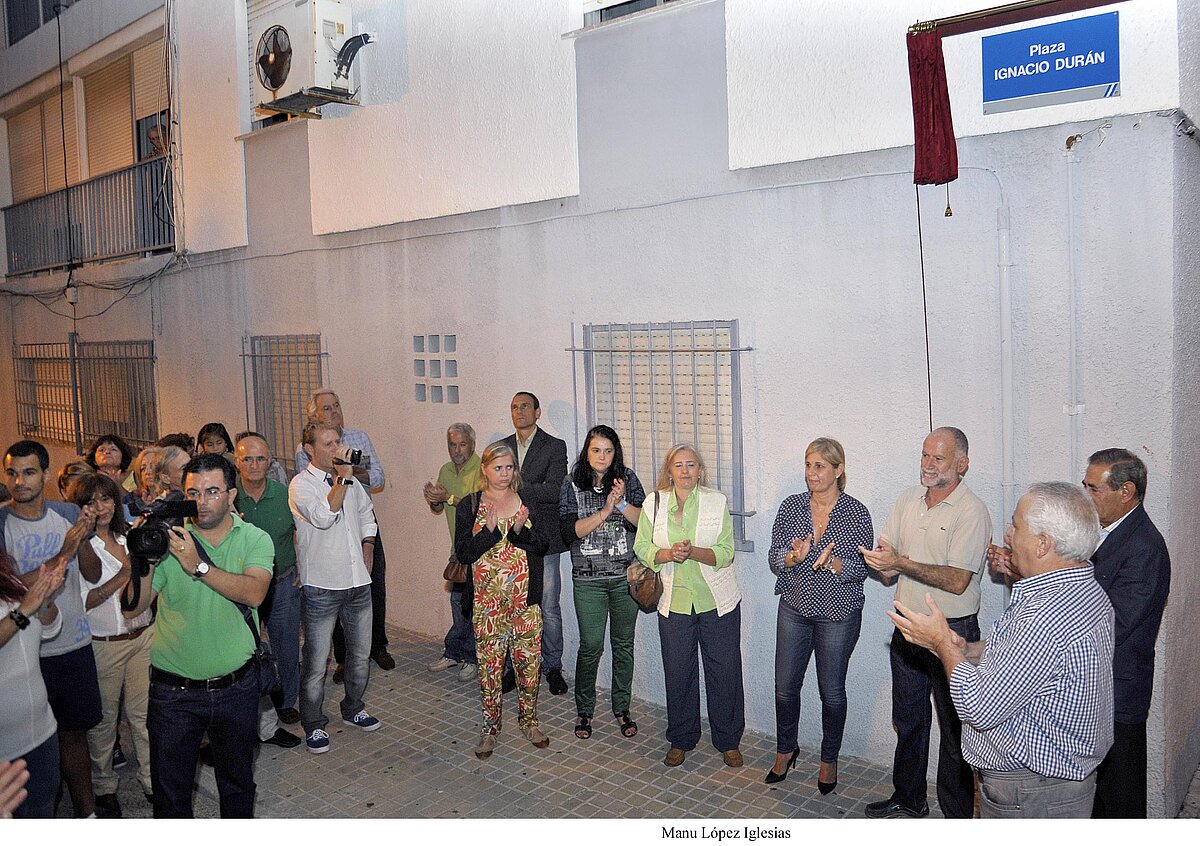 Inauguración de la plaza “Ignacio Durán” en Vallesequillo I