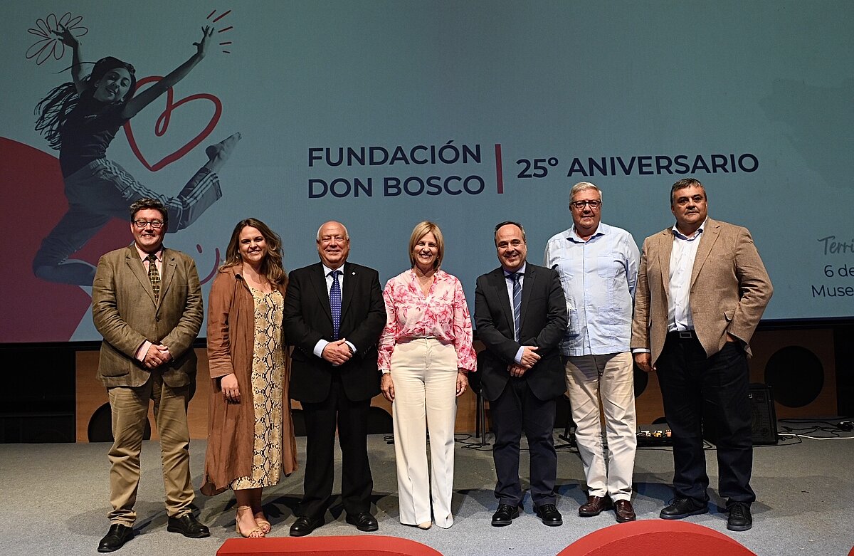 La alcaldesa subraya el compromiso de la Fundación Don Bosco en 25 años de trayectoria a favor ...