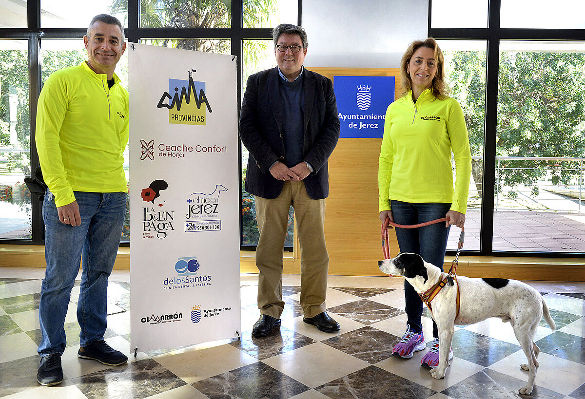 El Ayuntamiento reconoce el mérito de los montañeros jerezanos José ...