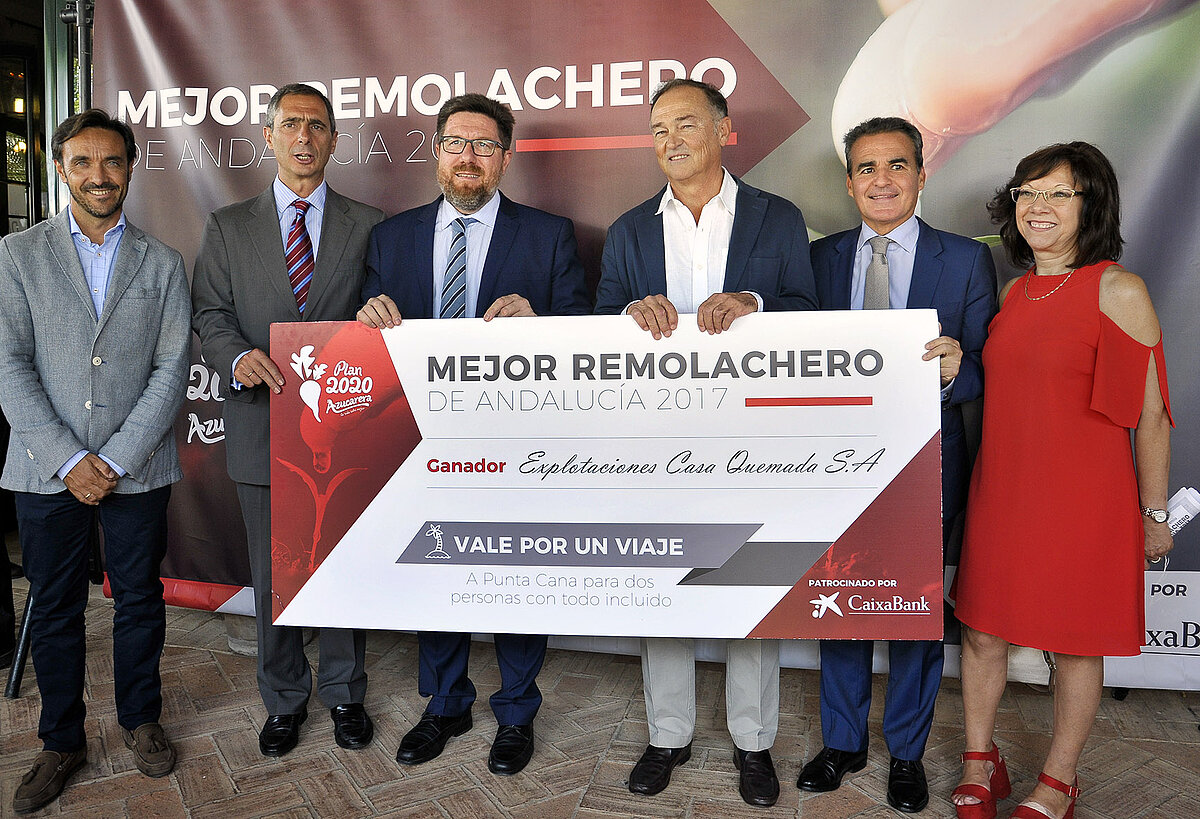 Carmen Collado asiste al acto de entrega del Premio Remolachero del Año