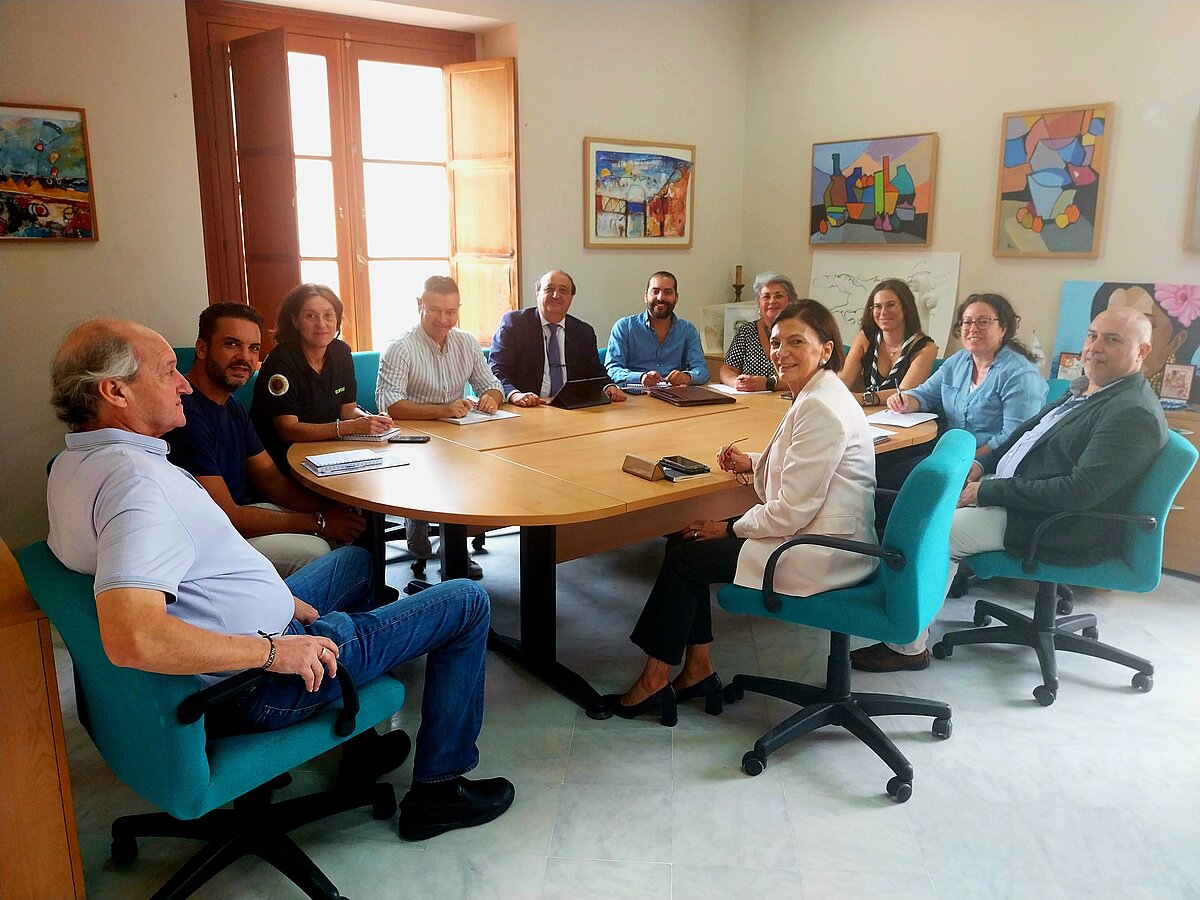 El delegado de Cultura mantiene una primera toma de contacto con los ...