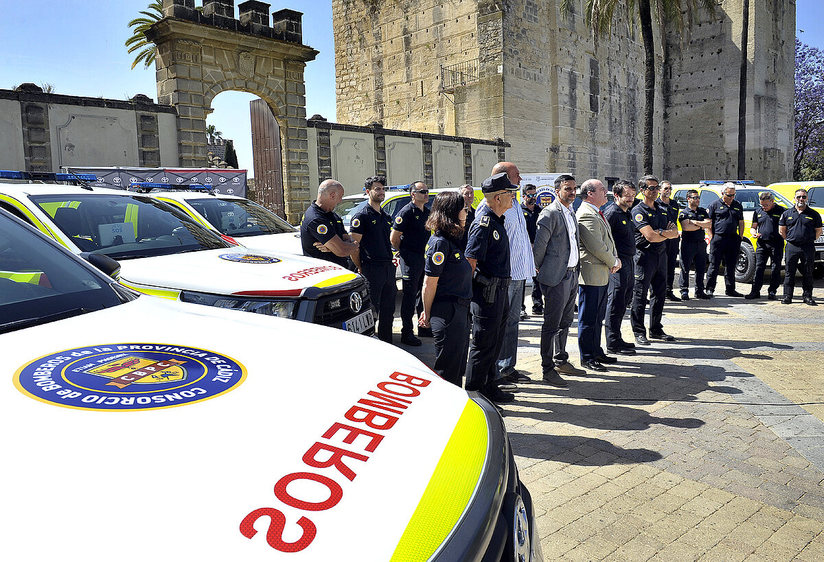 Presentados los nuevos vehículos de mando del Consorcio Provincial de ...